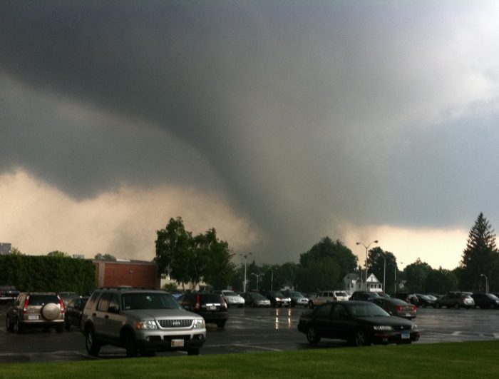 Springfield,_MA_Tornado_2011 - Rona Fischman Springfield,_MA_Tornado_2011 - Rona Fischman